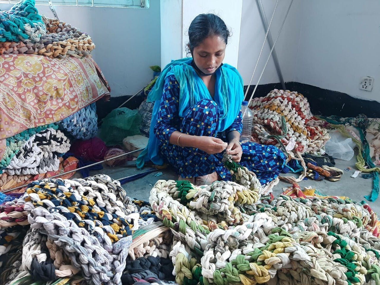 3つの願いを込めた"banesh Tシャツ" バングラデシュ現地からお届け！ - CAMPFIRE (キャンプファイヤー)