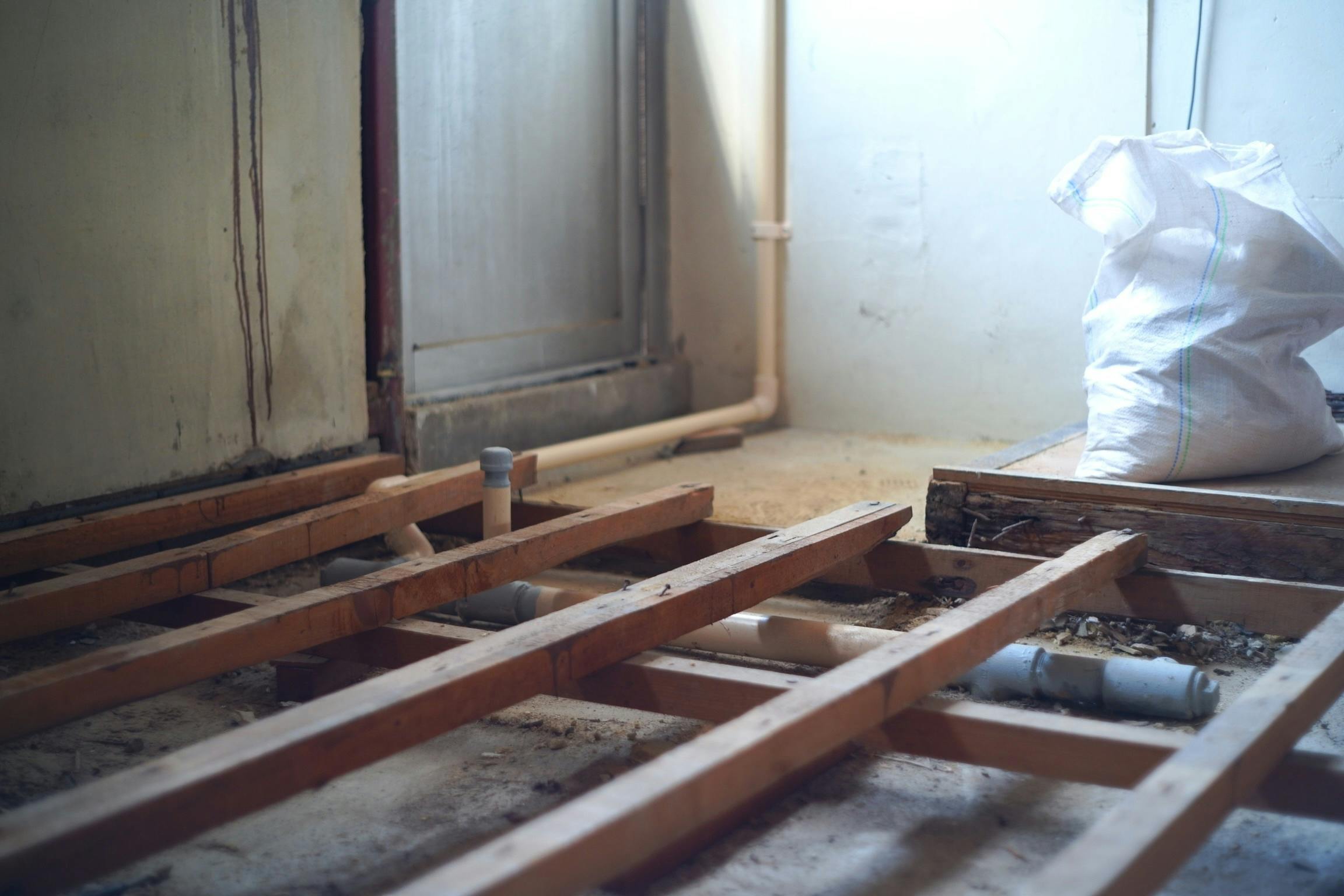 2Fカフェのキッチン ～ガスの先行工事が完了しました～ - CAMPFIRE (キャンプファイヤー)